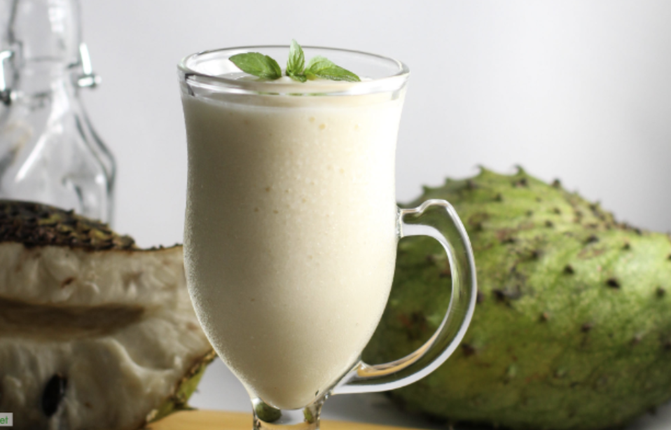 Champola de guanábana y Federico García Lorca - Restaurantes en Cuba